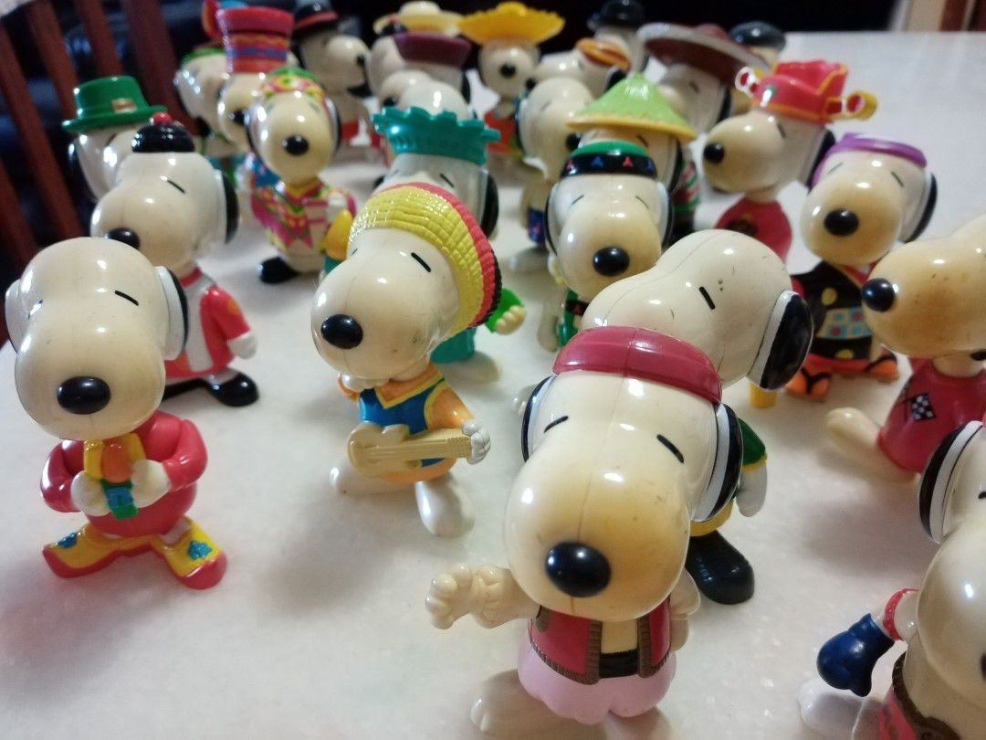 Snoopy figures, Hobbies & Toys, Collectibles & Memorabilia, Vintage ...