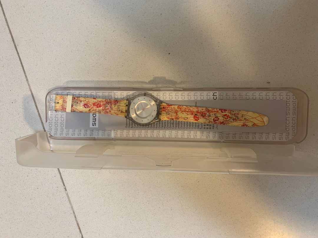 Swatch extra thin watch, Women's Fashion, Watches & Accessories ...