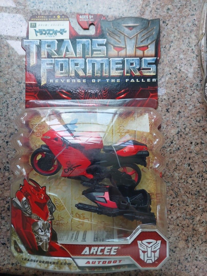 Transformers 2009 ROTF Arcee Autobot Hasbro Collectible, Hobbies & Toys ...