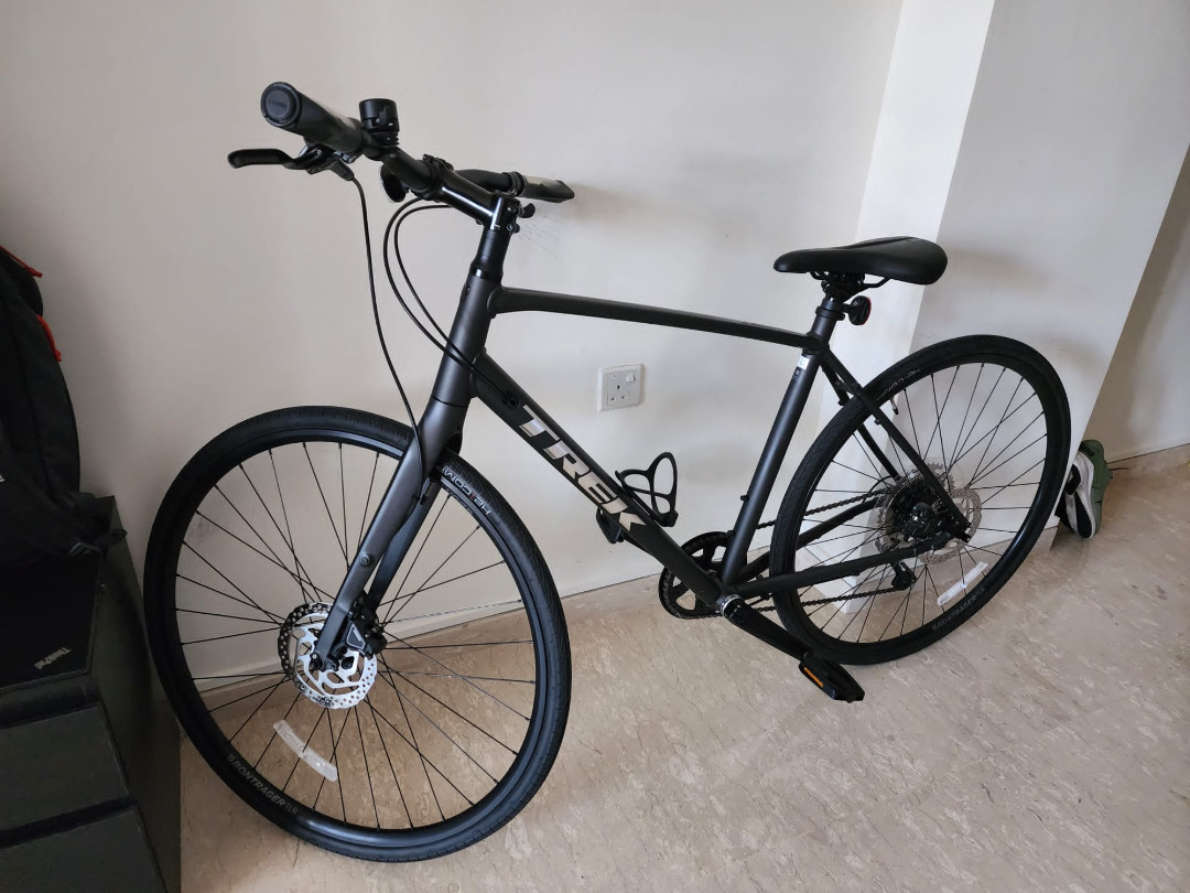 Trek FX3 (2022) Disc, Sports Equipment, Bicycles & Parts, Bicycles on Carousell