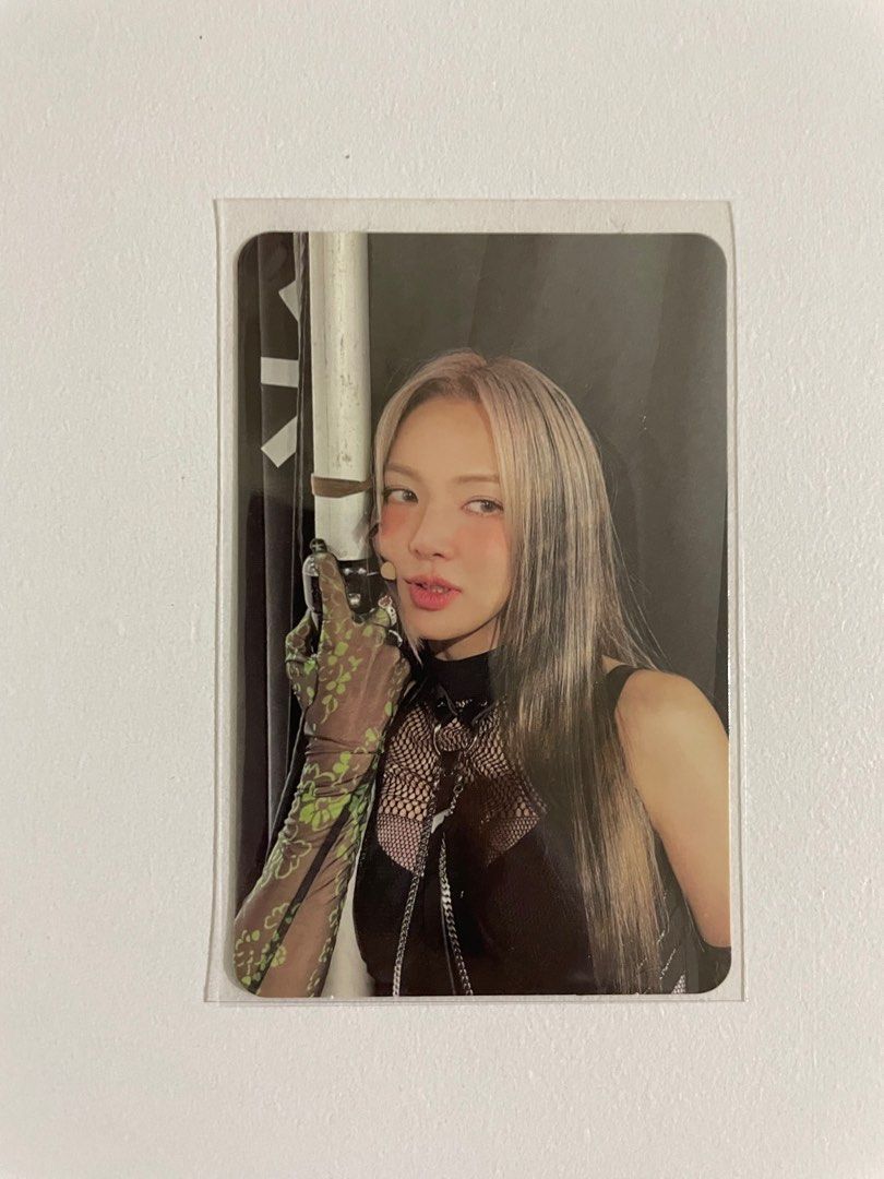 [WTS] GOT Hyoyeon photocard, Hobbies & Toys, Memorabilia & Collectibles ...