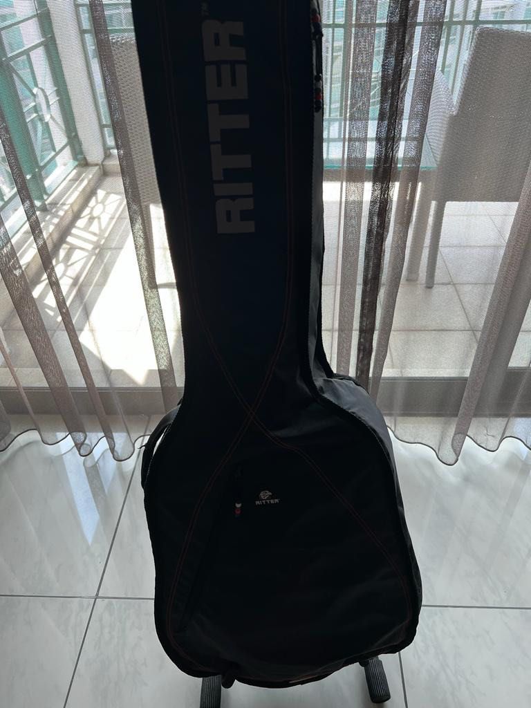 Yamaha C40 Guitar with stand and cover, Hobbies & Toys, Music & Media ...