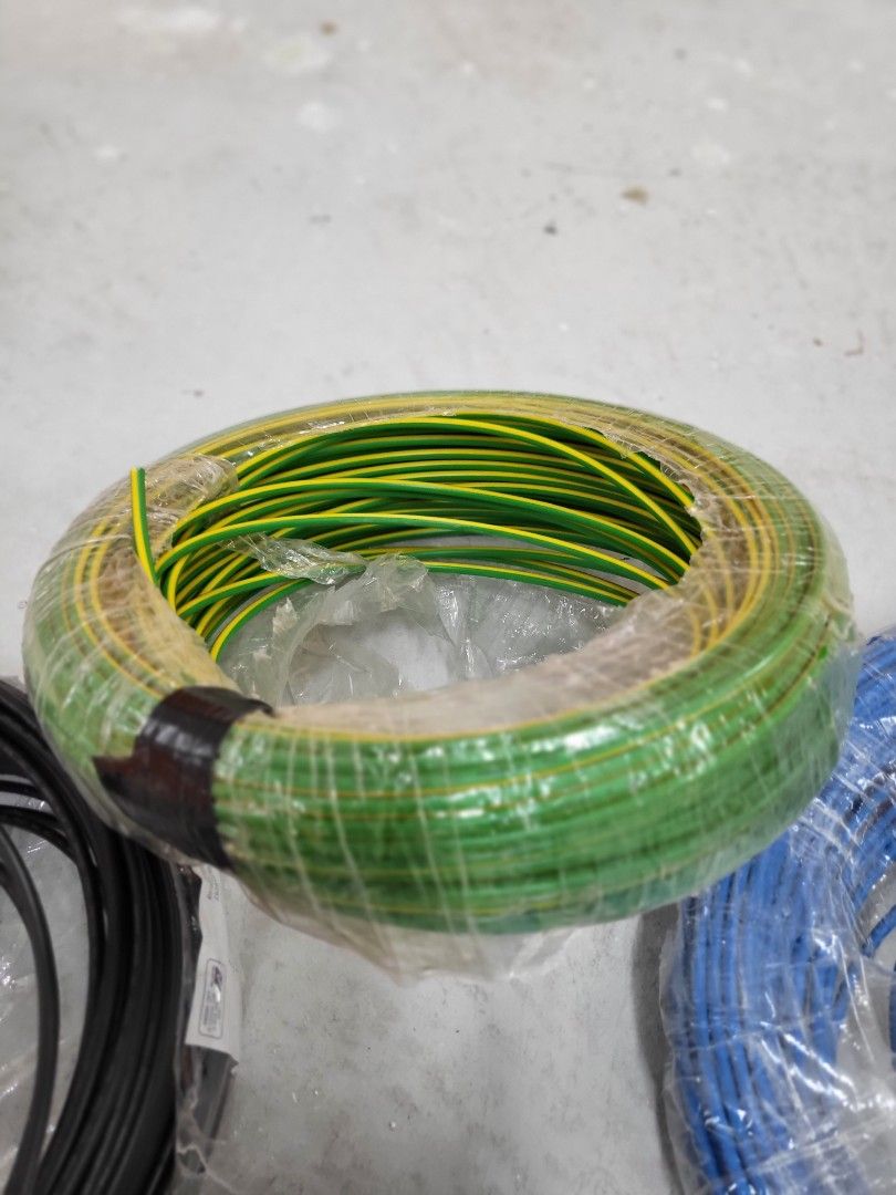 3 phase cables (5 Colours), Computers & Tech, Parts & Accessories ...