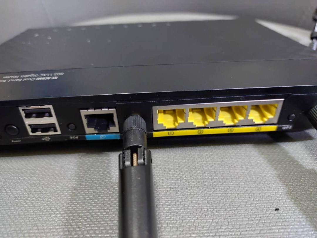 華碩 ASUS RT AC66U 無線路由器 有2個USB埠 過電連線正常 現貨1 2015機 拍室, 電腦及科技產品, 電腦周邊產品 ...