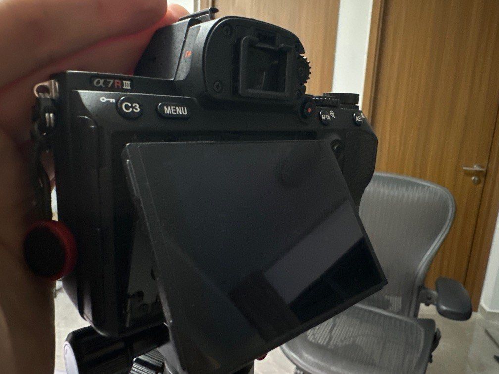 A7R3a togerher with Roinin 35mm f2.8, Photography, Cameras on Carousell