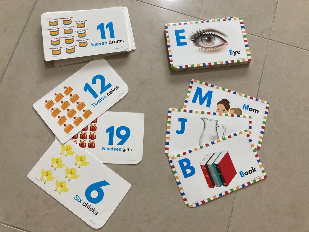Alphabet and number flash cards, Hobbies & Toys, Toys & Games on Carousell
