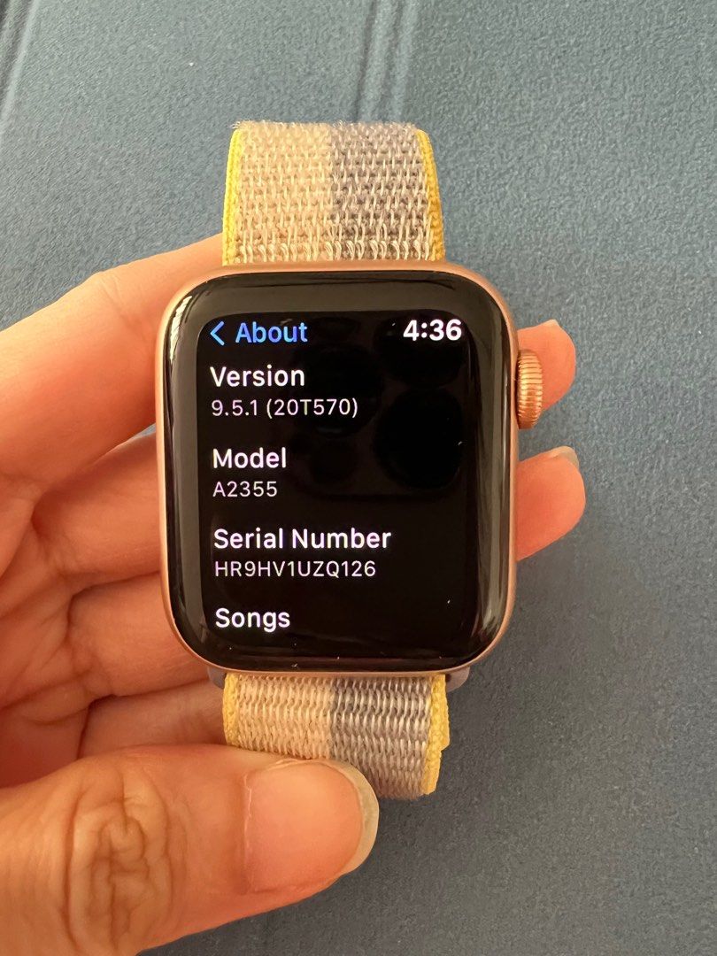 Apple Watch SE 2021 series 40mm, Mobile Phones & Gadgets, Wearables ...