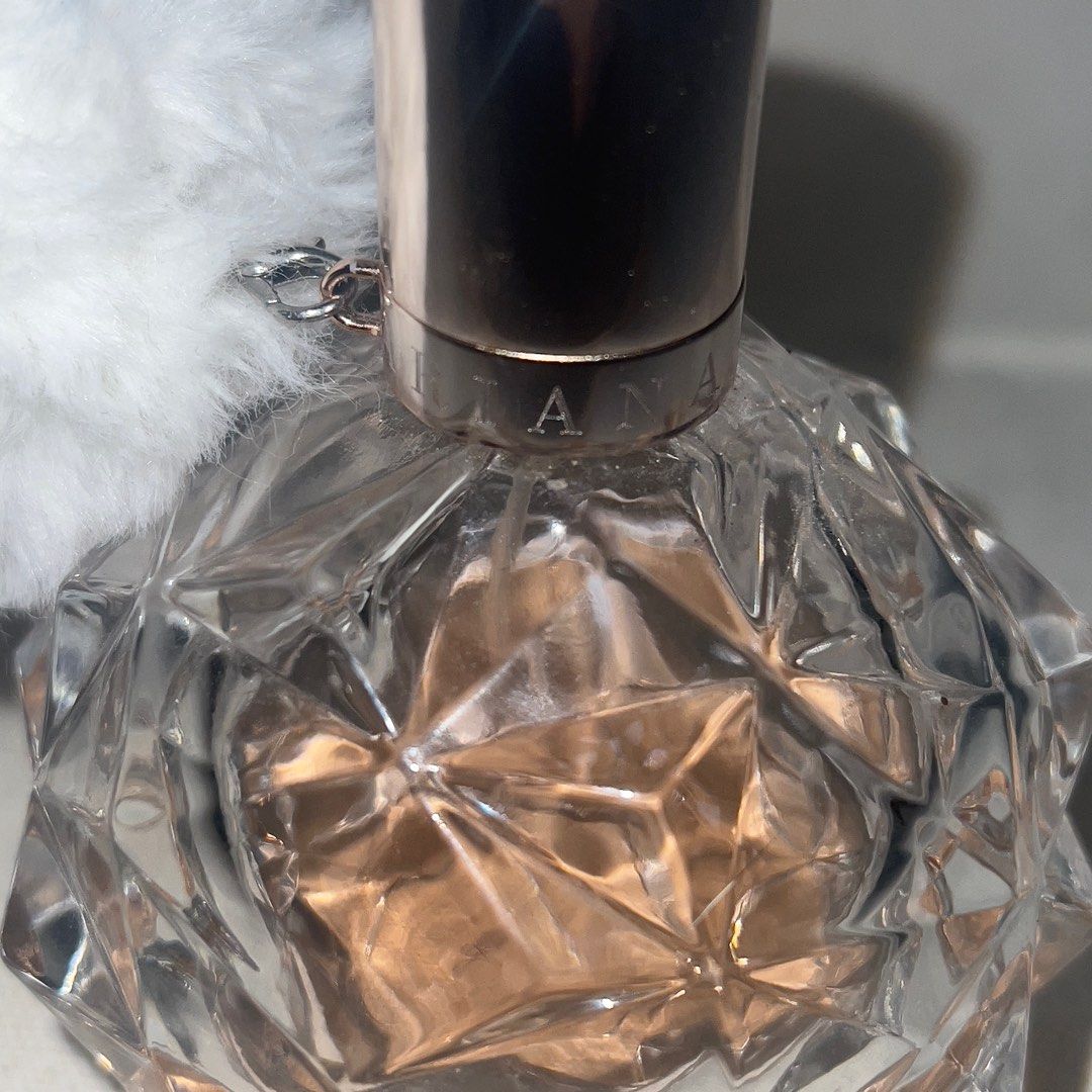 Ariana Grande Perfume - Ari on Carousell