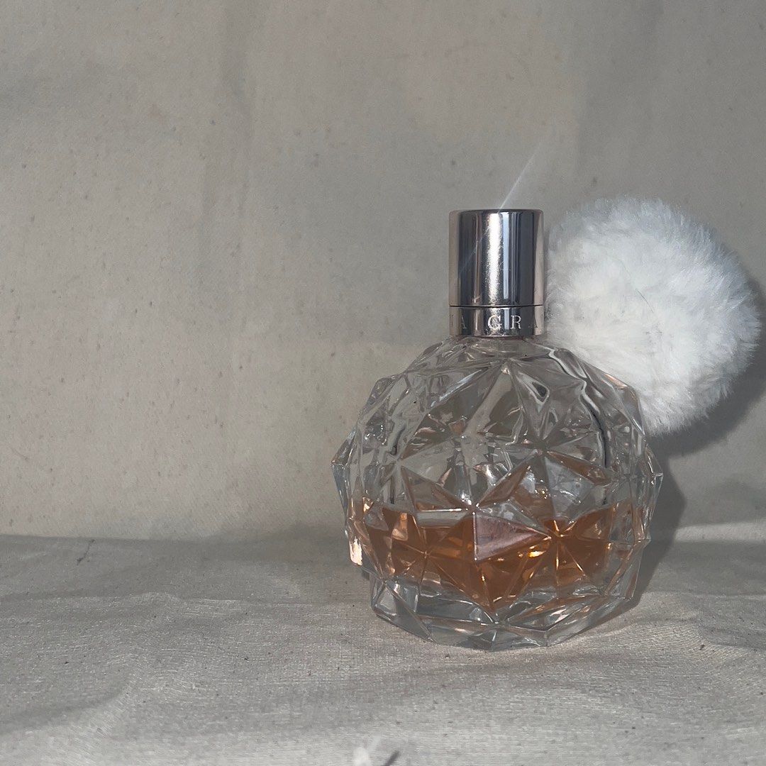 Ariana Grande Perfume - Ari on Carousell