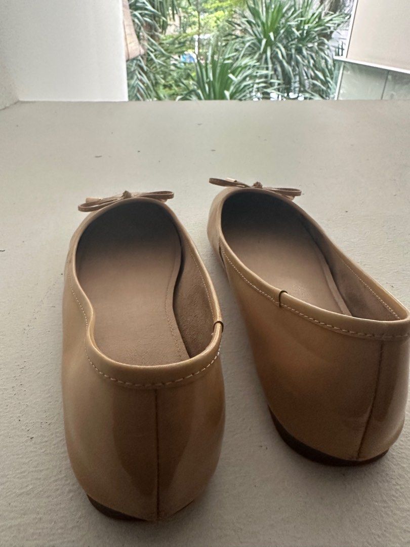 Beige ballet flats, Women's Fashion, Footwear, Flats on Carousell