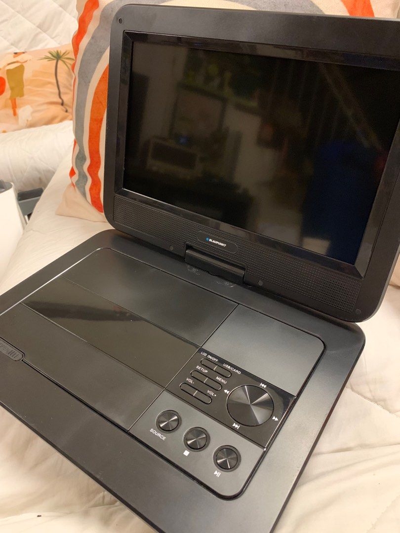 Blaupunkt Portable Video Monitor 9" LCD Screen w AV Input, Hobbies ...