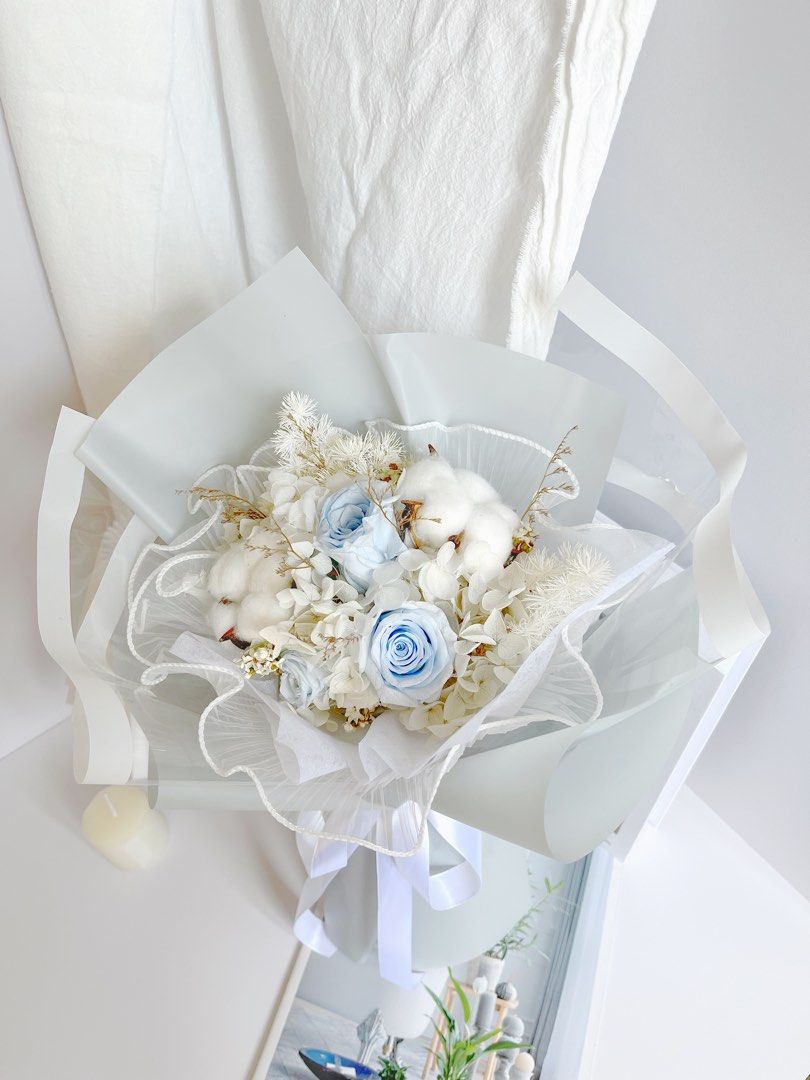Blue Flower Bouquet | Preserved Flowers | Korean style flowers, Hobbies ...