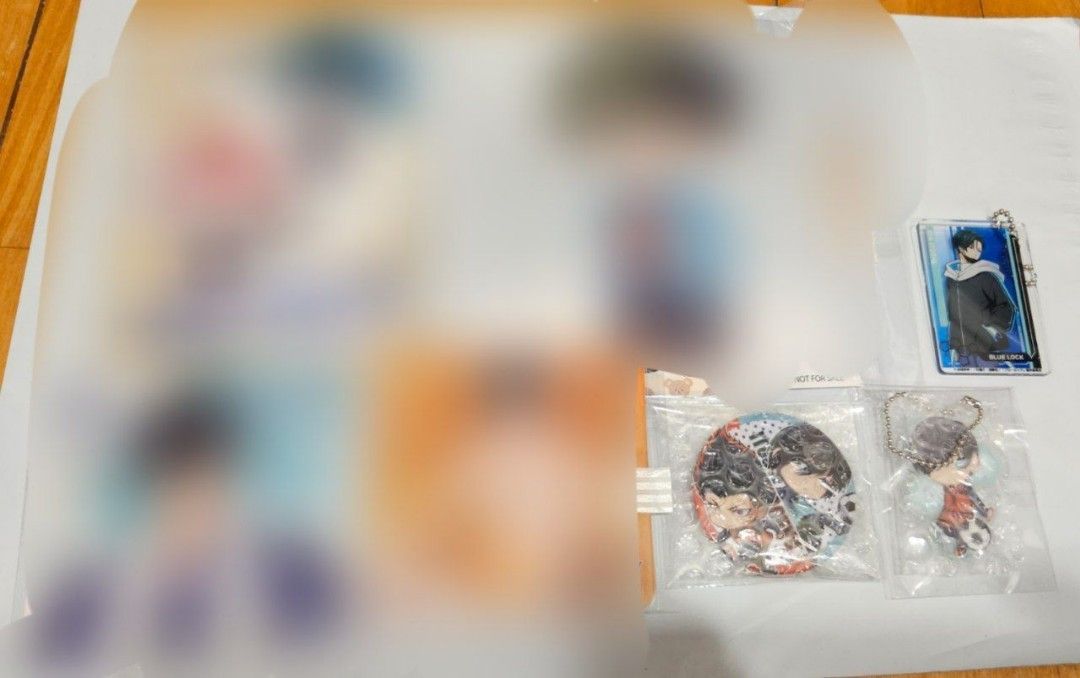 Blue lock rare official merchandise (rin, isagi, nagi and more ...