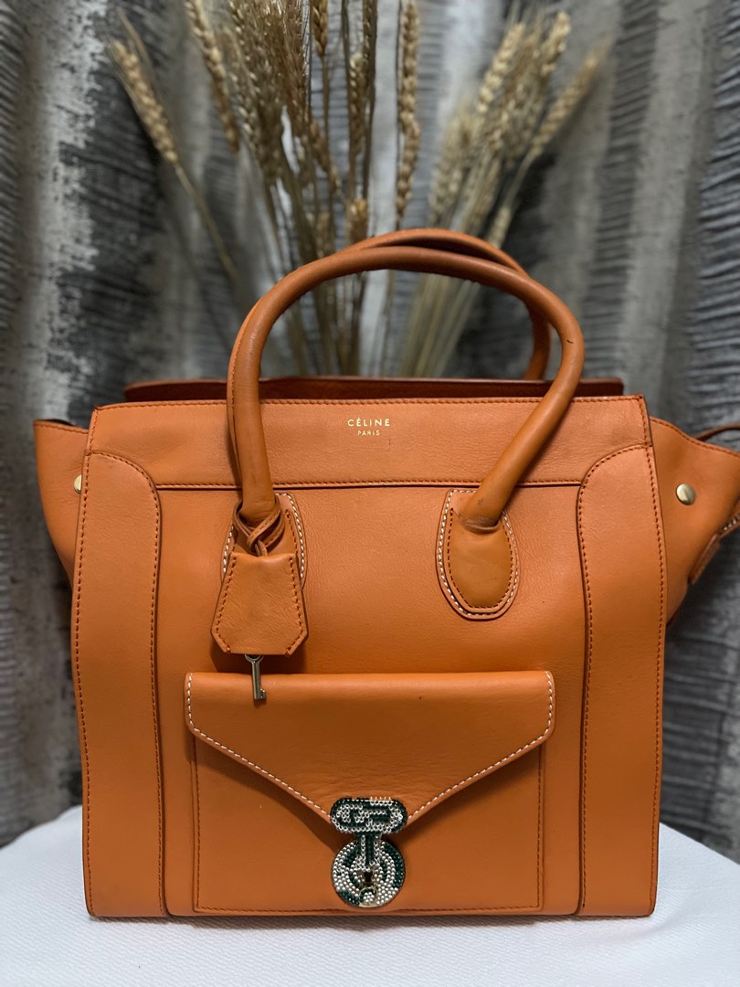 Celine Limited Edition tapak zip cop lampro, Women's Fashion, Bags ...