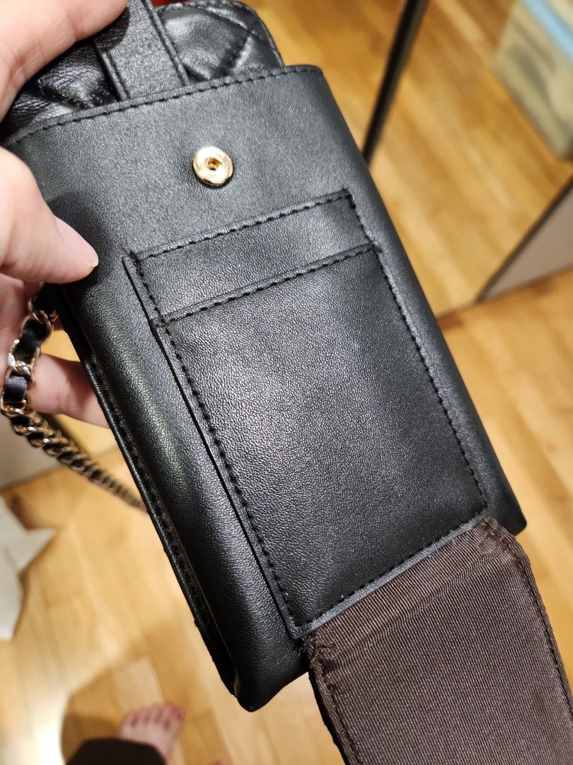 Chain handphone pouch, Women's Fashion, Bags & Wallets, Purses ...