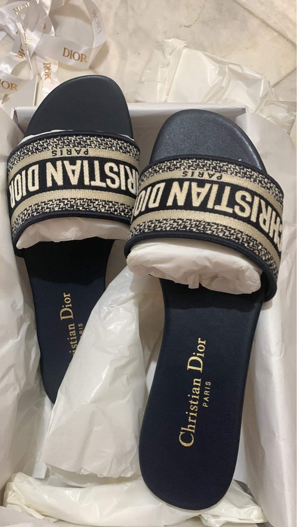 Dior flats, Women's Fashion, Footwear, Flats & Sandals on Carousell