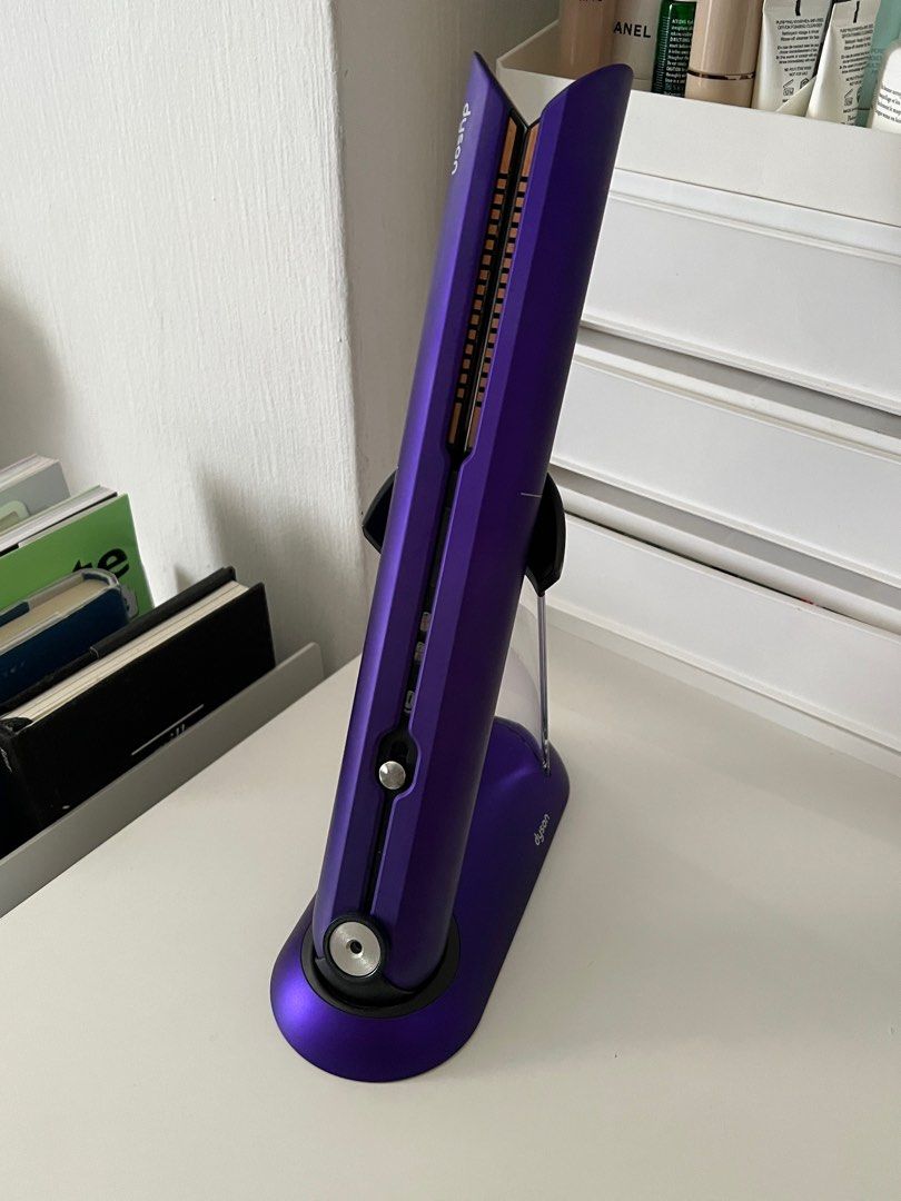 Dyson hair straightener, Beauty & Personal Care, Hair on Carousell