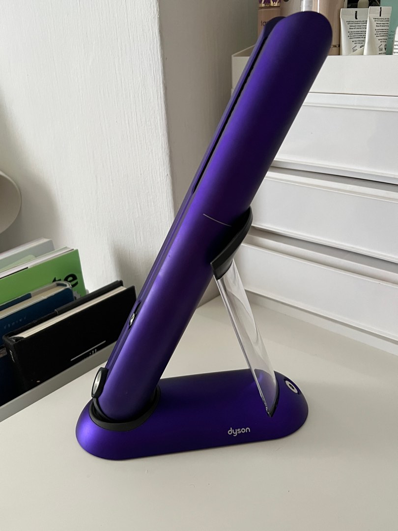 Dyson hair straightener, Beauty & Personal Care, Hair on Carousell