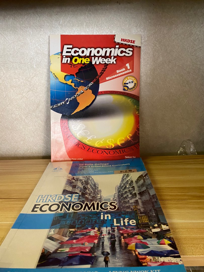 Economics Textbooks and Exercises, 興趣及遊戲, 書本 & 文具, 教科書 - Carousell