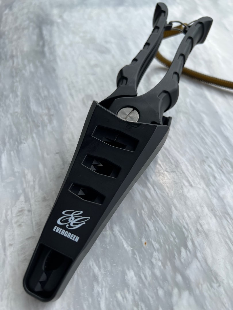 EVERGREEN POSEIDON SALTY SENSATION FISH LIP GRIP, Sports Equipment ...