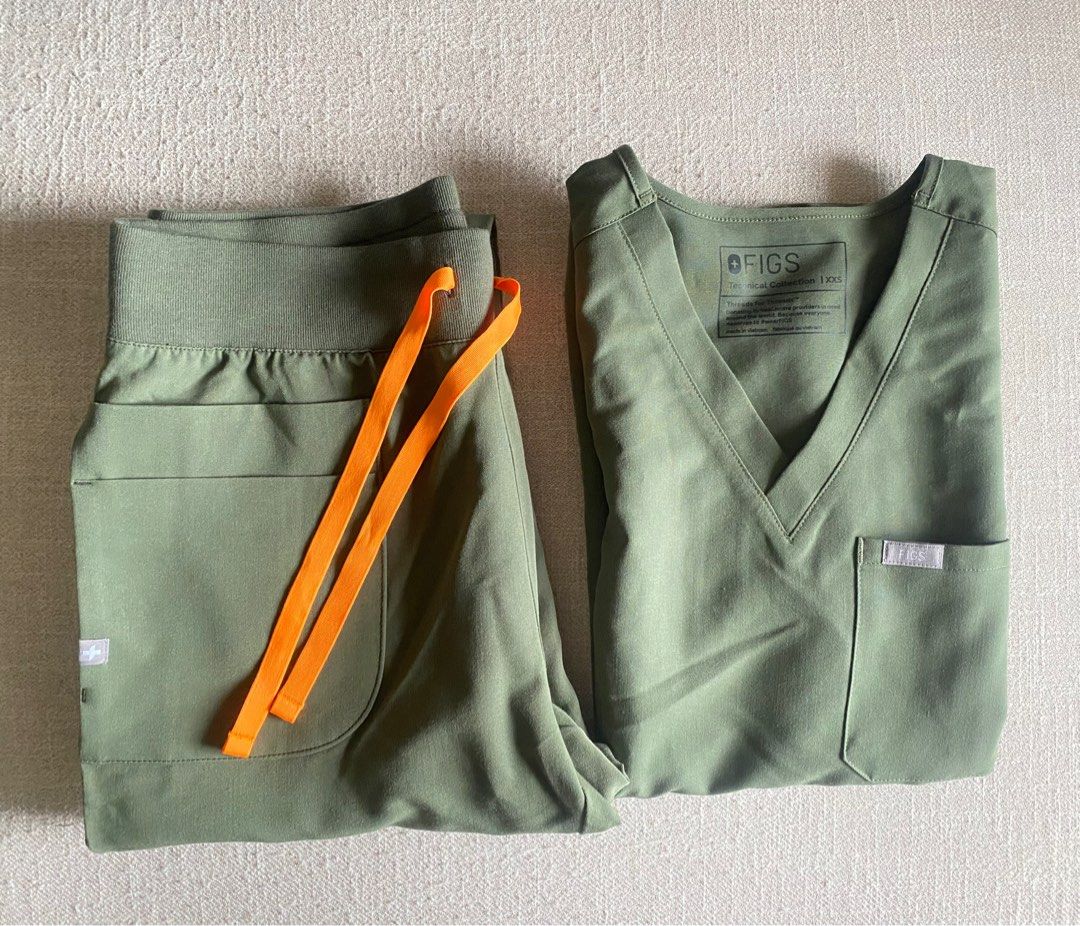 FIGS Scrubs Moss, Women's Fashion, Tops, Shirts on Carousell