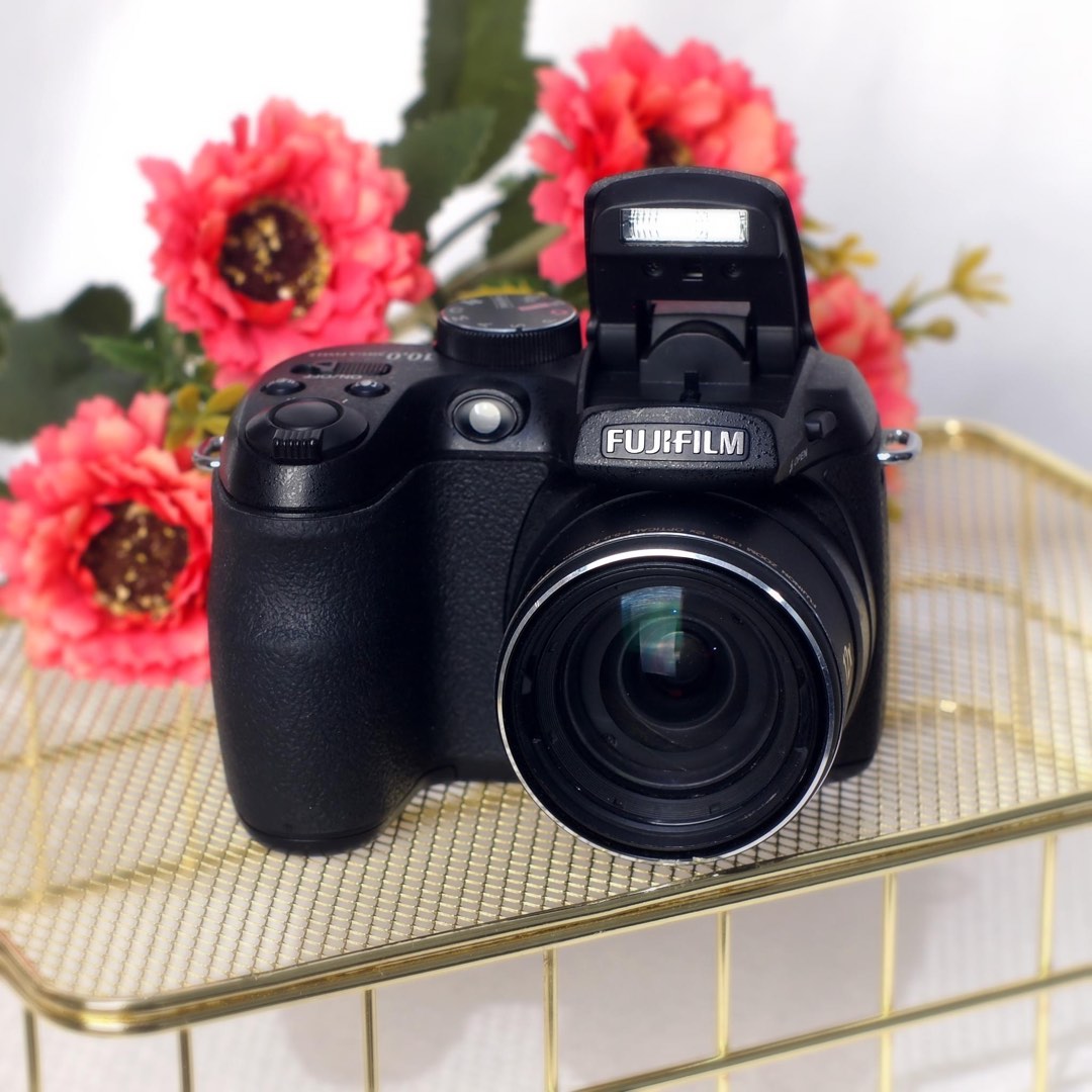 Fujifilm Finepix S1500 Digital Camera on Carousell
