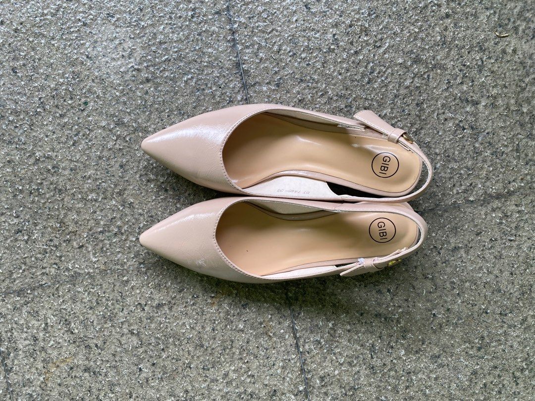 GIBI SHOES, Women's Fashion, Footwear, Flats & Sandals on Carousell
