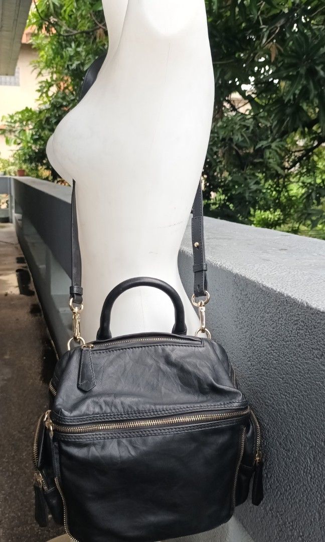 Givenchy Gillivo leather Bag on Carousell