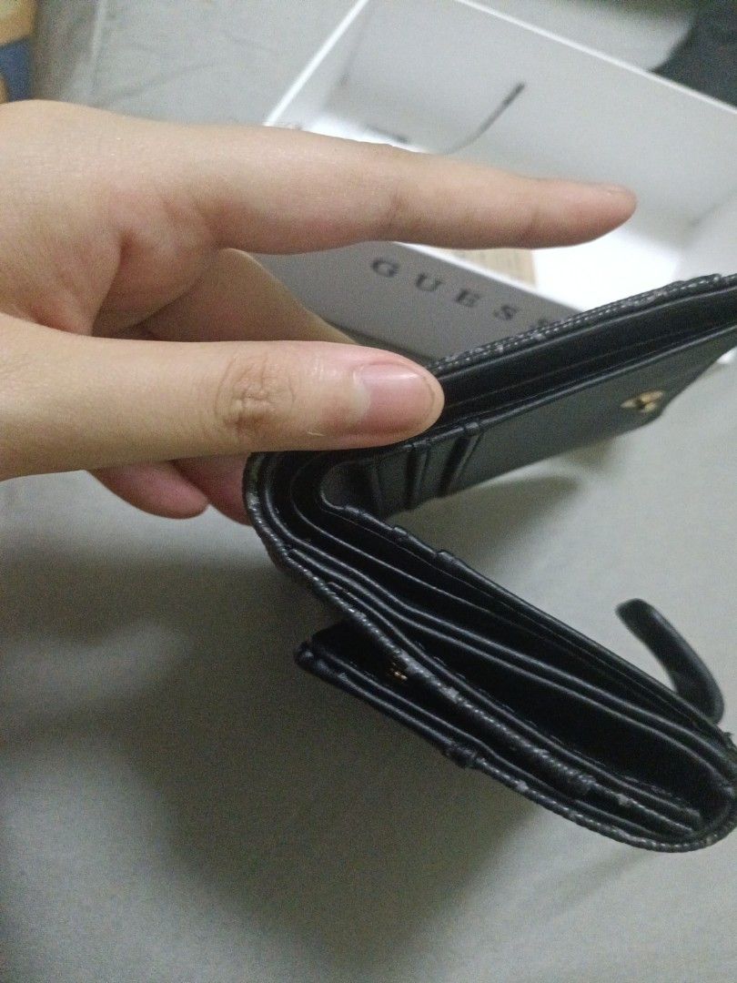 Guess wallet, Women's Fashion, Bags & Wallets, Wallets & Card Holders ...