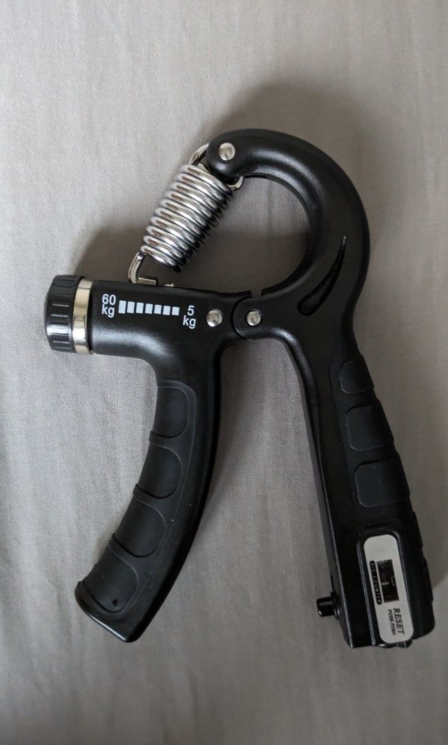 Hand forearm gripper/strengthener (5-60kg), Sports Equipment, Exercise ...