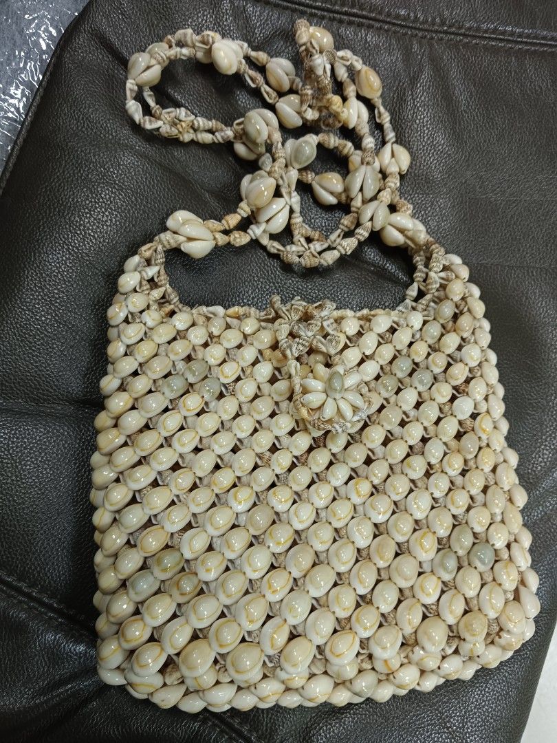Hangbag vintage nature shell material lama rare, Women's Fashion, Bags ...