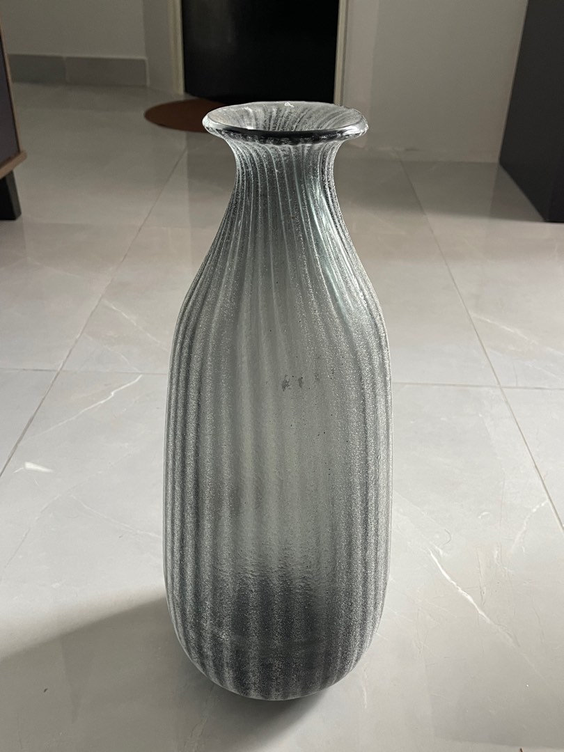 Hooga Grain Texture Grey Color Vase, Furniture & Home Living, Home ...