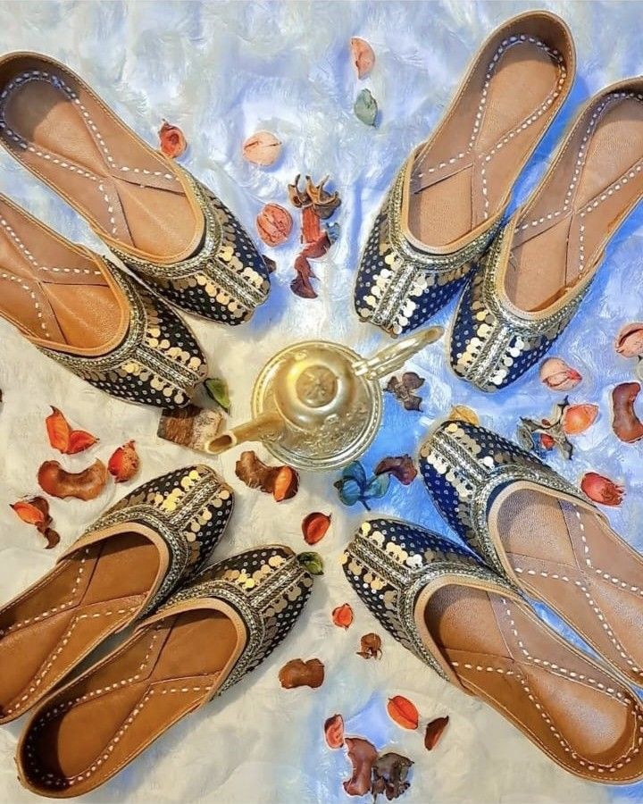 Indian shoe, Women's Fashion, Footwear, Sandals on Carousell