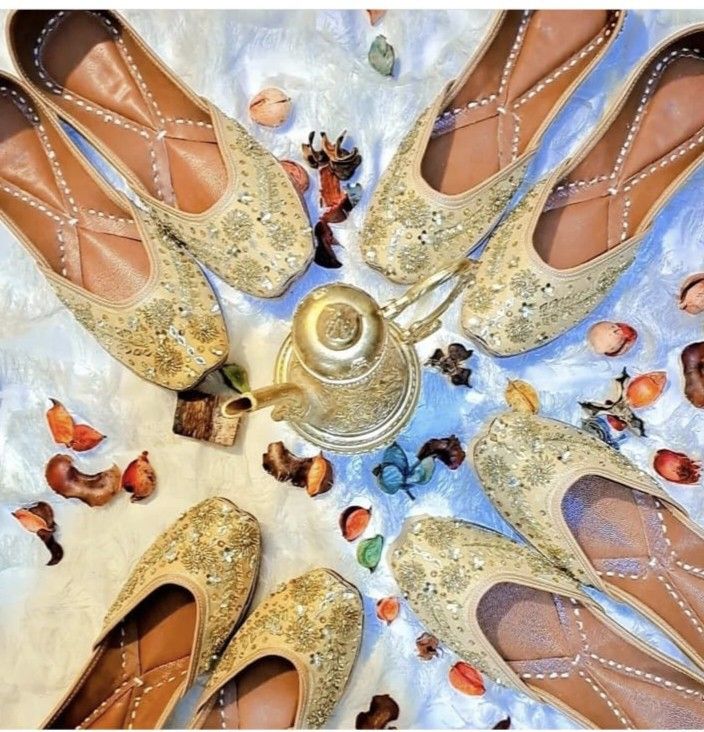 Indian shoe, Women's Fashion, Footwear, Sandals on Carousell