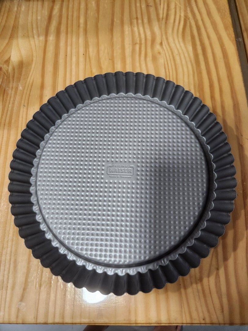 Kaiser tart tray, Furniture & Home Living, Kitchenware & Tableware ...