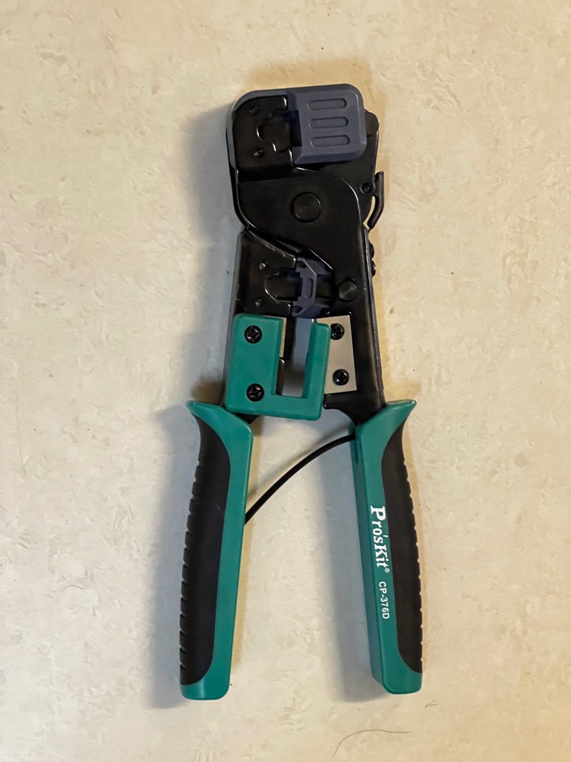 LAN cables cutting & clipping tool, 傢俬＆家居, 其他, 家居改善及收納用品 - Carousell