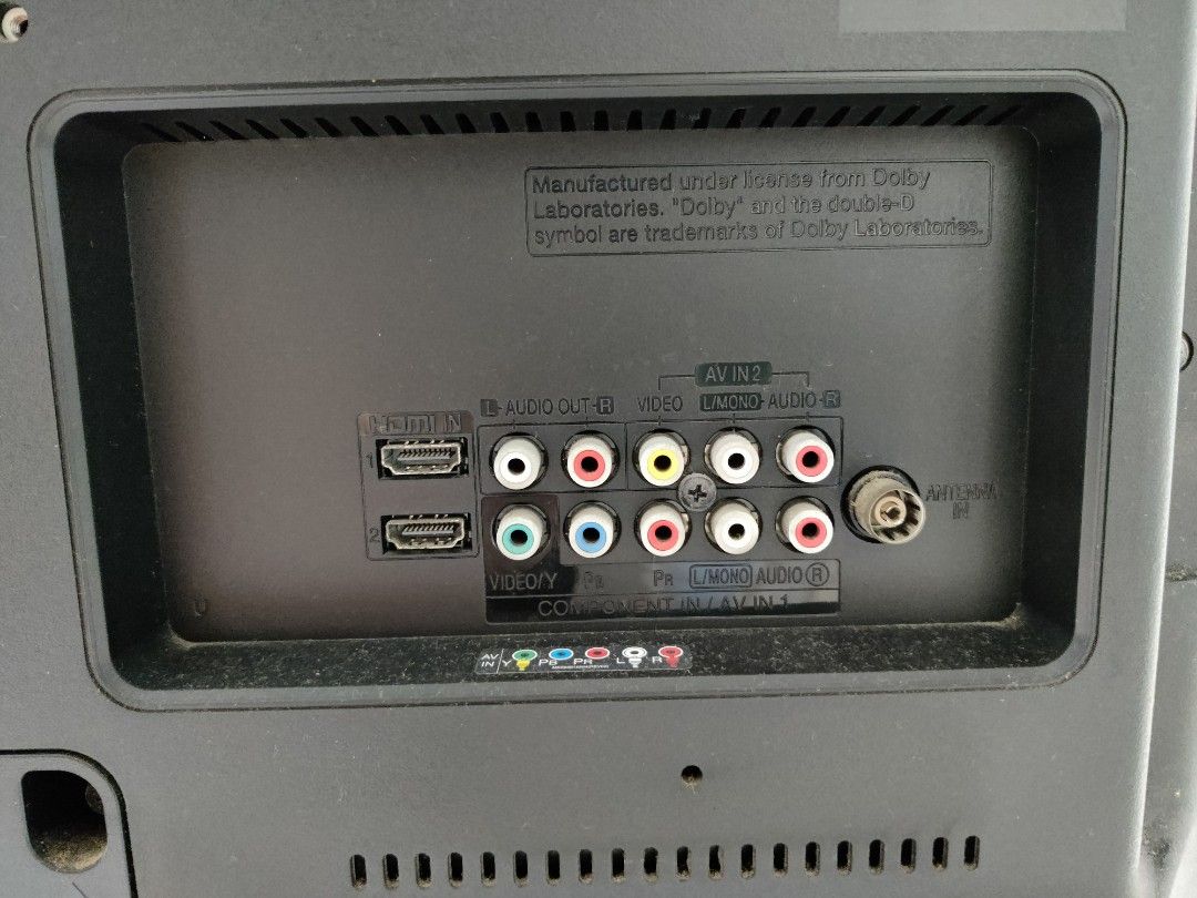 LG 32" LCD TV, TV & Home Appliances, TV & Entertainment, TV on Carousell