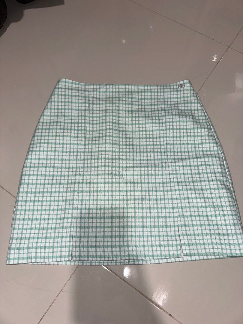 Light green mini skirt on Carousell