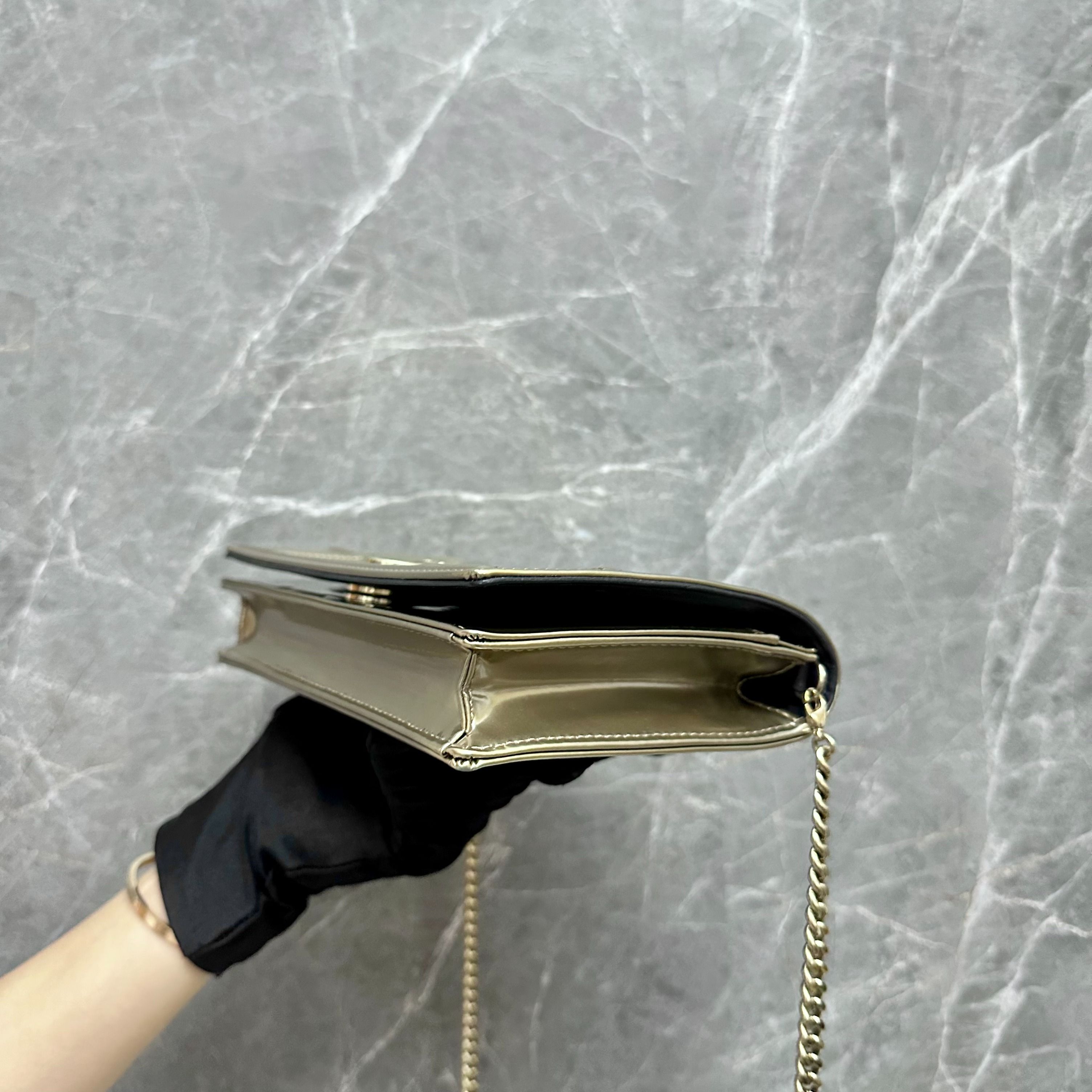 *Like New* Dior Diorama WOC Wallet On Chain Gold GHW, Luxury, Bags ...