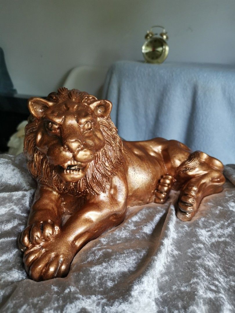 Lion display piece, Furniture & Home Living, Home Decor, Other Home ...