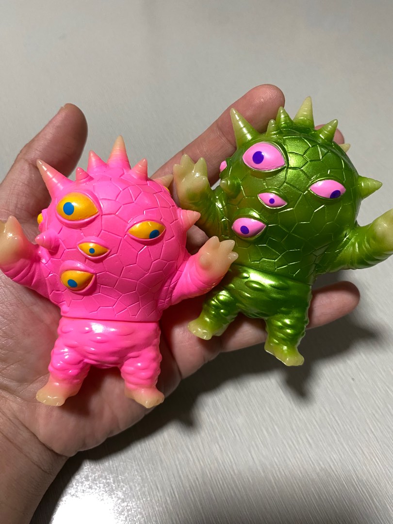 Max Toy Maxtoy Mini Eyezon Pair GID Sofubi Soft Vinyl Designer Toy ...