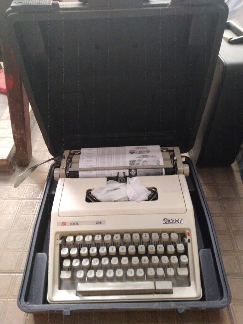 Mesin Ketik Tik Arori Royal TA 206, Antik, Lainnya di Carousell