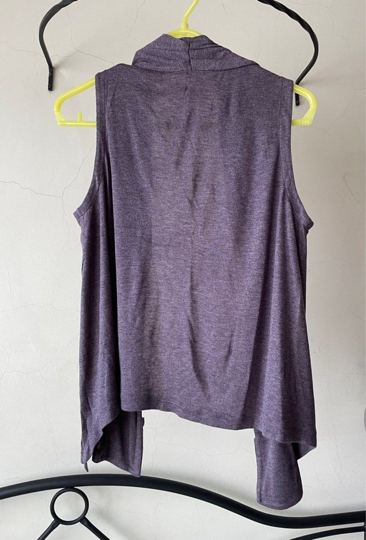 Muji Vest with pockets. Very Soft material , Women's Fashion, Coats ...