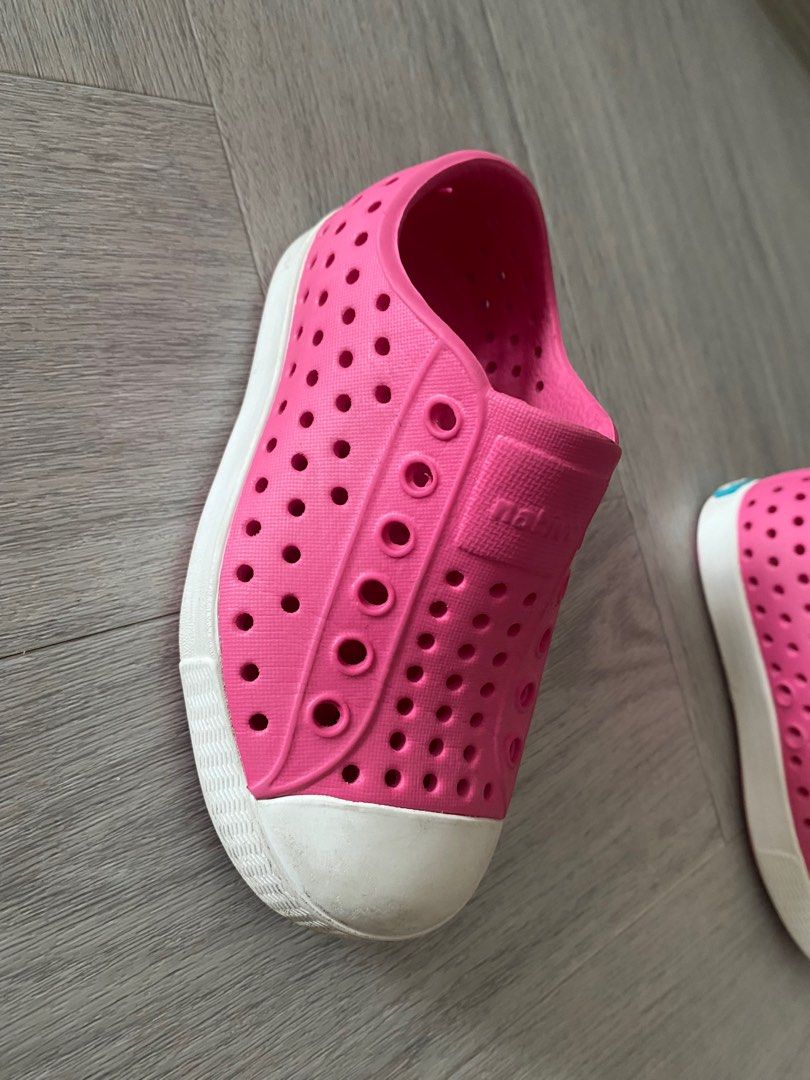 Native Shoes, Babies & Kids, Babies & Kids Fashion on Carousell