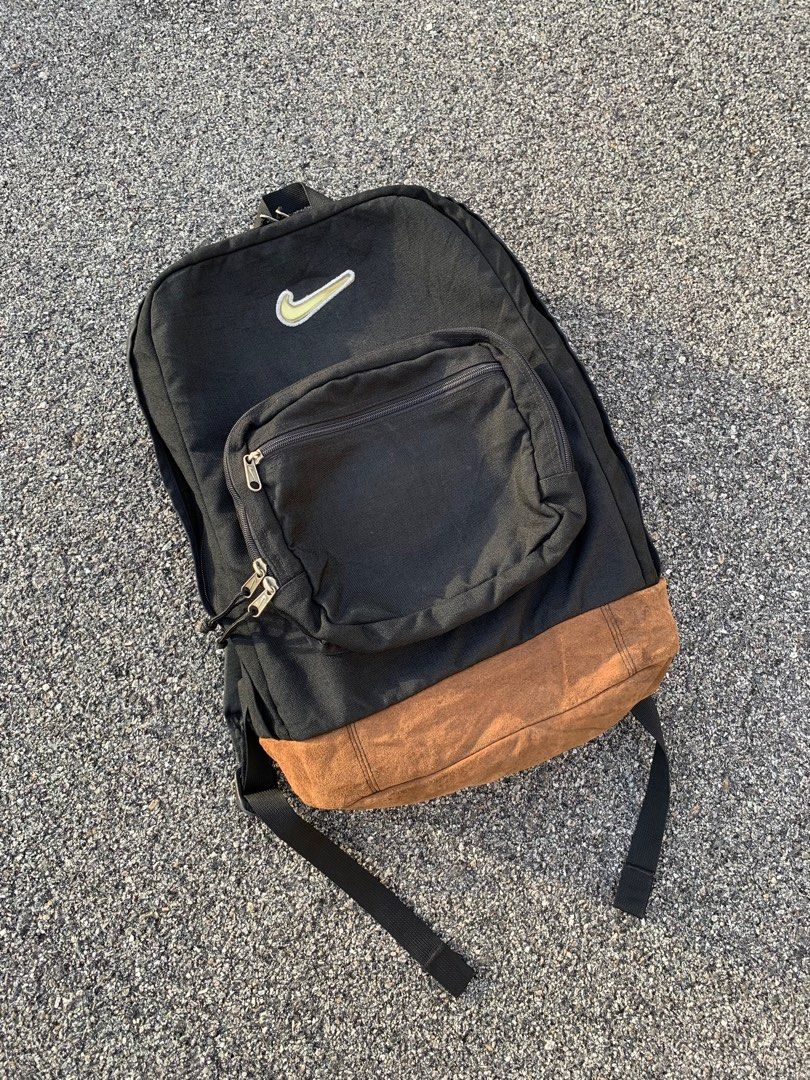Nike Backpack 90s, Men's Fashion, Bags, Backpacks on Carousell