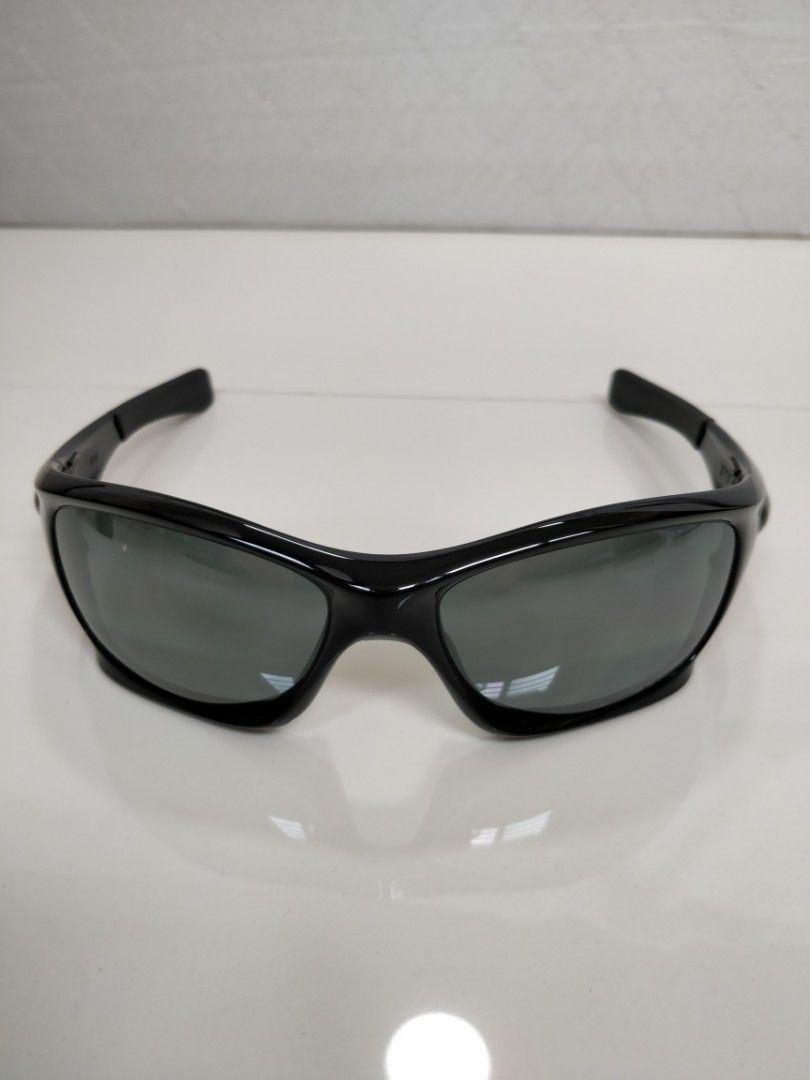 Oakley Pit Bull Sunglass Model: 009127-02, Men's Fashion, Watches ...