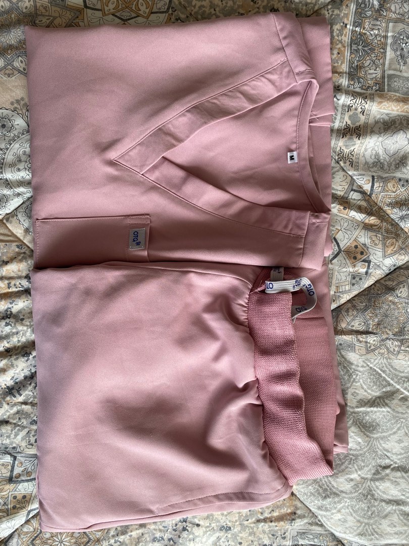 OTG scrubs luxe - old rose on Carousell