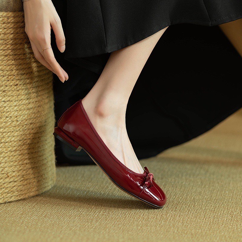 Red Ballet Flats, Women's Fashion, Footwear, Flats on Carousell