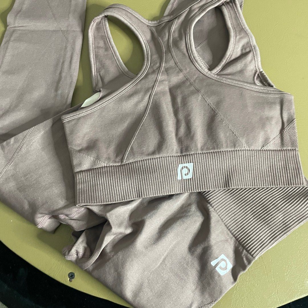 Rhea bhue workout set on Carousell