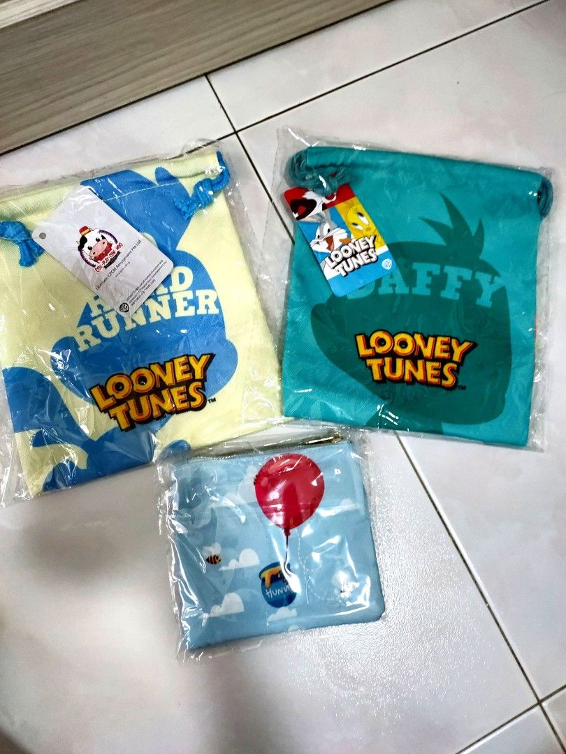 Road runner daffy duck warner bros draw string pouch Winnie the pooh ...